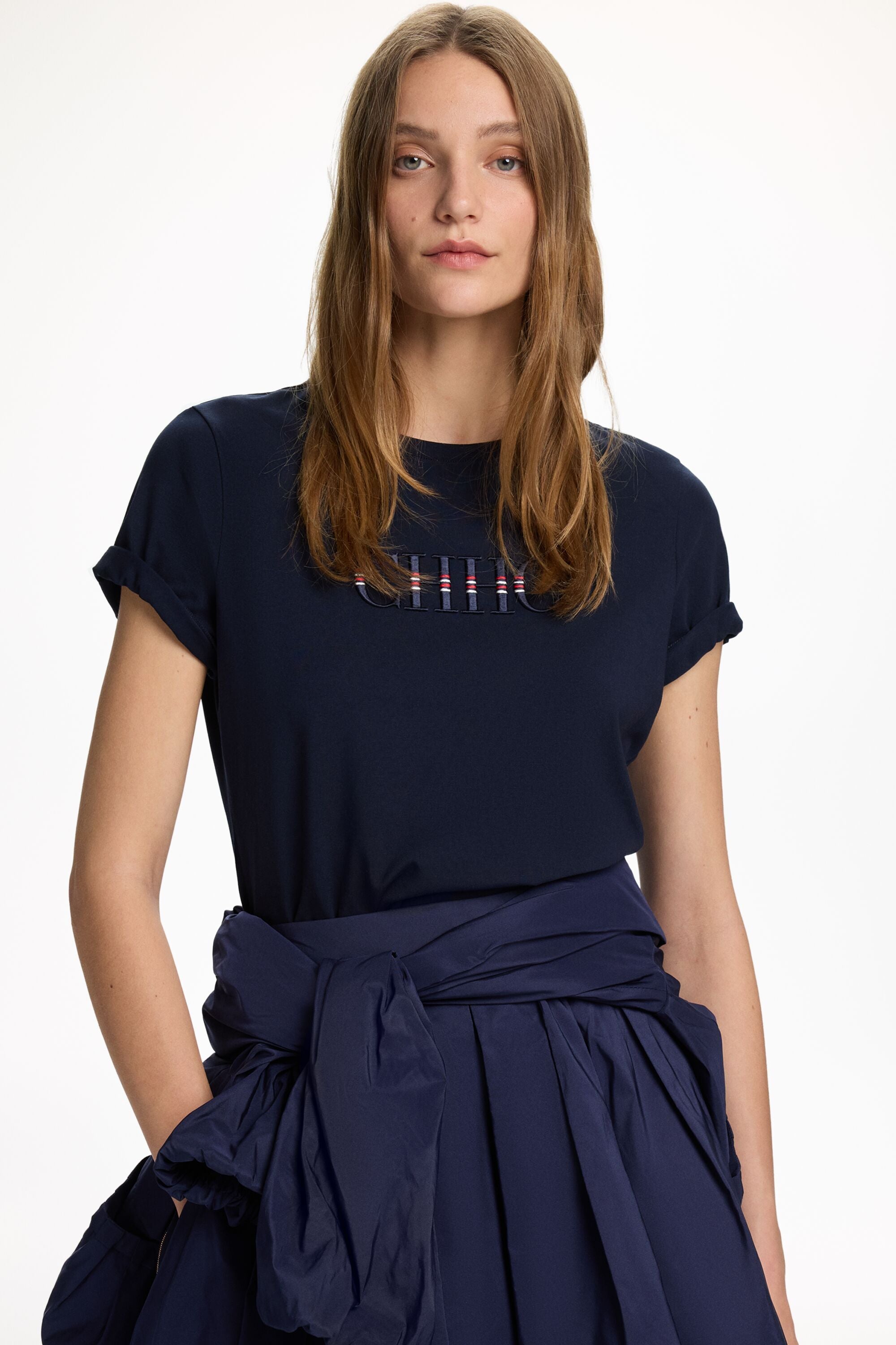 Camiseta CH con Bordado azul marino - CH Carolina Herrera México